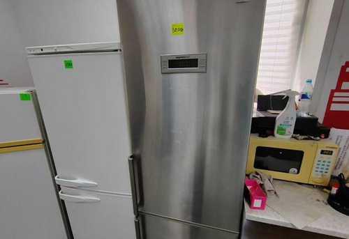 Шикарный холодильник LG.Нержавеющая сталь
