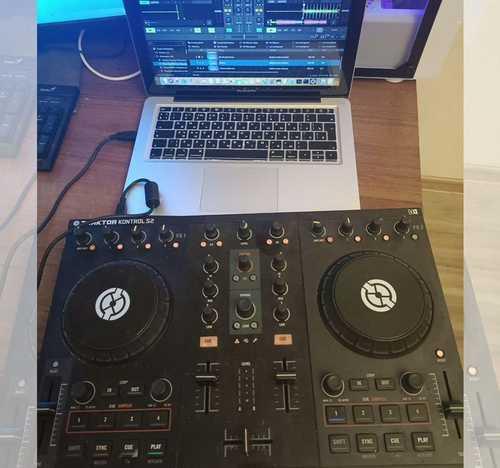 Dj контроллер traktor s2 mk1