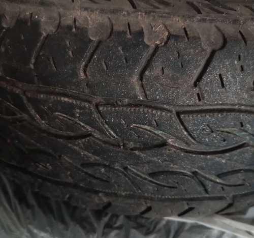 Kumho 722 235/65 R17