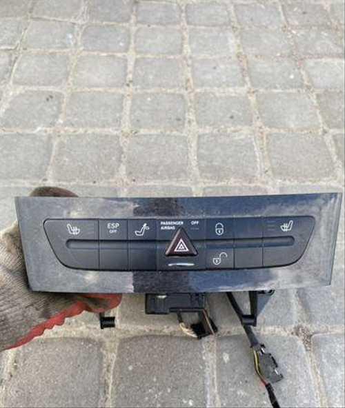Блок кнопок / пенал / cd changer mercedes w211