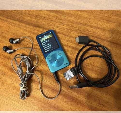 Mp3 плеер Sony Walkman NWZ-S754   наушники