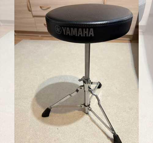 Стул для барабанщика Yamaha