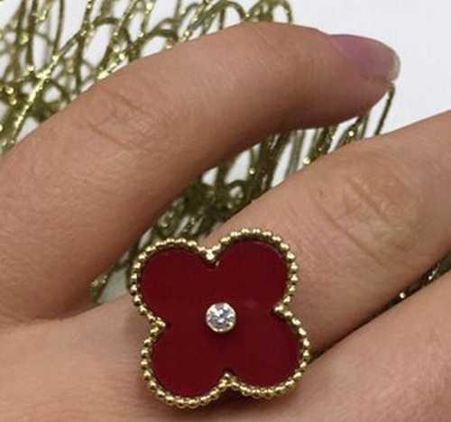 Роскошное кольцо Van Cleef с бриллиантом