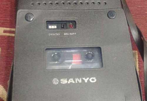 Магнитофон sanyo