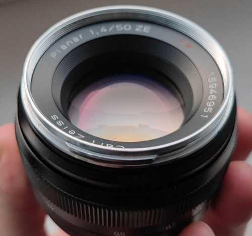 Carl Zeiss planar 1.4 ze