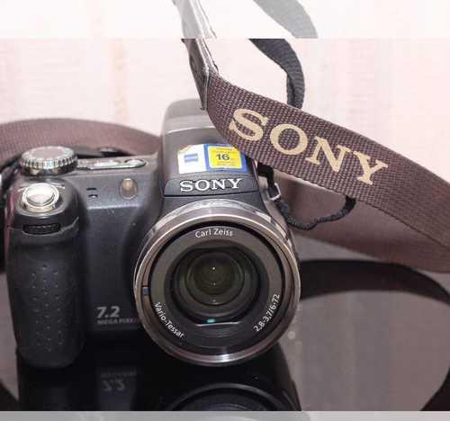 Sony Cyber-shot DSC-H5