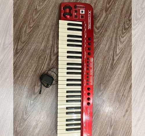 Midi-клавиатура Behringer UMX-490