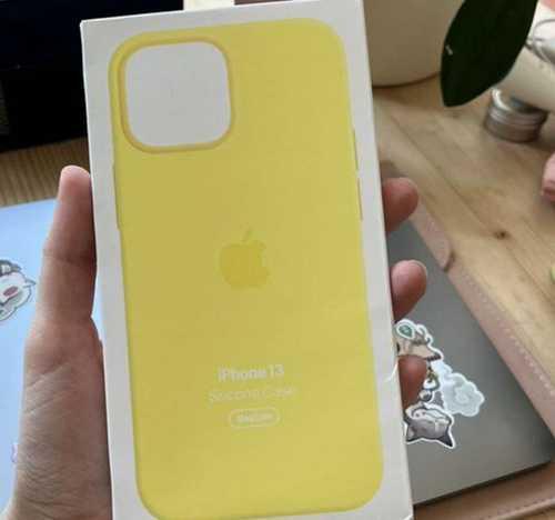 Чехол на iPhone 13 Canary Yellow