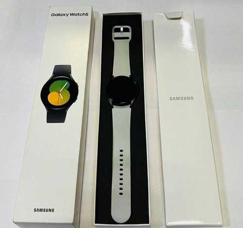 Cмарт-чaсы Sаmsung Galaxy Wаtch 5
