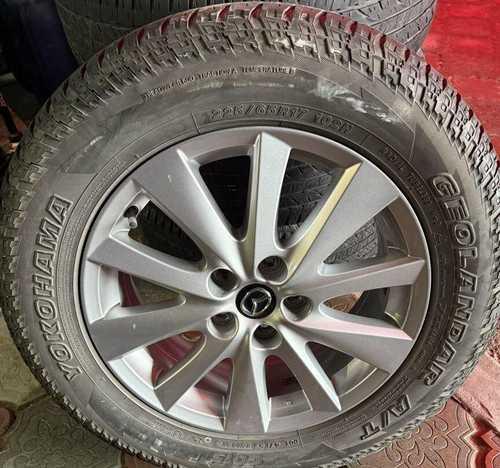 Yokohama Geolandar A/T G015 225/65 R17