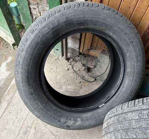 Petlas Imperium PT515 215/65 R16 98H