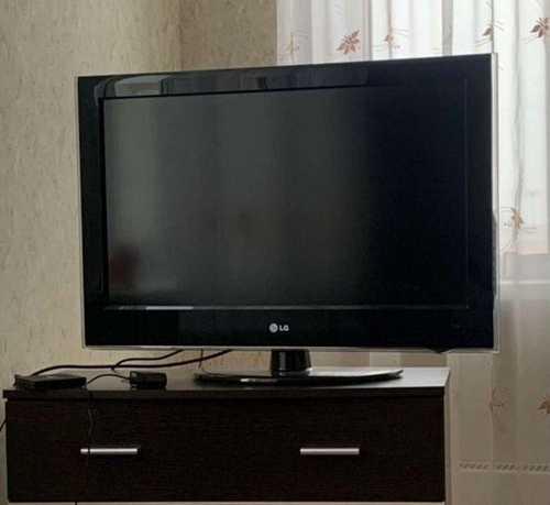 Телевизор LG 32LH5000. 32 дюйма