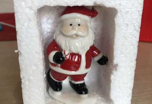 Фарфоровая статуэтка Дед Мороз