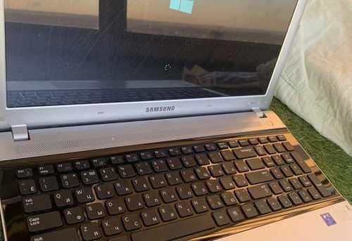 Ноутбук 15.6" Samsung NP-RV513, 320 ГБ, E-450, RAM 2 ГБ, ATI Radeon HD 6320