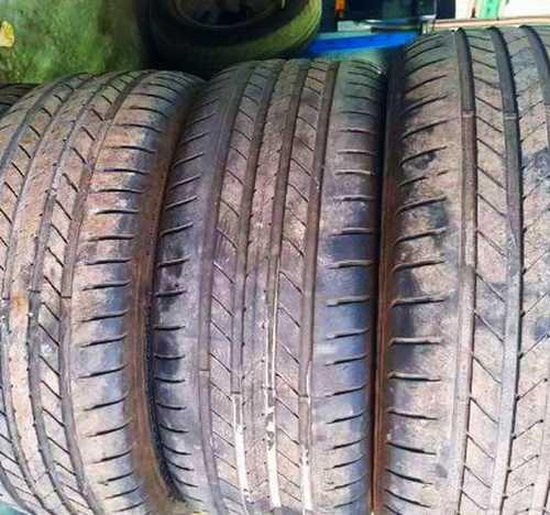 Goodyear EfficientGrip 245/50 R18 100W