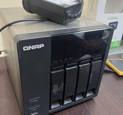 Qnap TS-412 Сетевое хранилище NAS