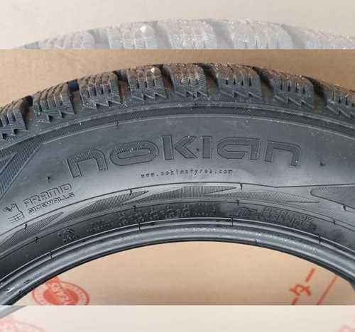 Nokian Tyres Hakkapeliitta R2 SUV 225/60 R18 104R