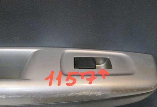 Кнопка стеклоподъемника Subaru Impreza G12