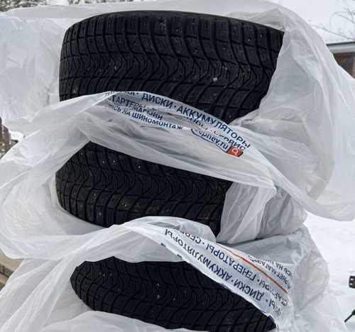 Michelin Latitude X-Ice North 235/55 R17