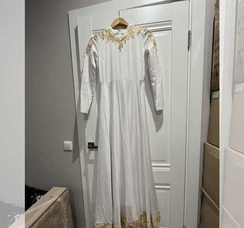 Платье на никах 38 (S/M) бренд rumana