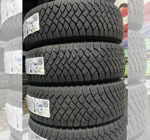 Maxxis Premitra Ice 5 SUV / SP5 215/55 R17