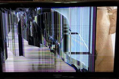 Телевизор Samsung 32 дюйма UE32D5520RW б/у Smart T