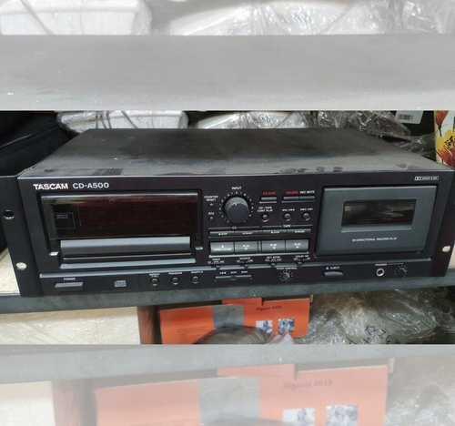 Проигрыватель tascam CD-A500