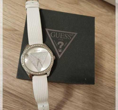 Часы наручные женские guess