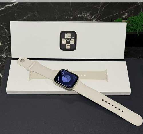 Apple Watch SE 2024 44mm Starlight Почти новые