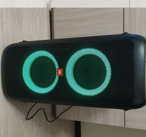 Акустические колонки jbl