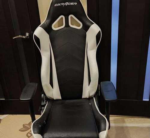 Компьютерное кресло dxracer