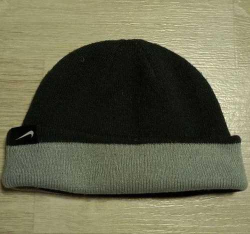 Шапка Nike fisherman beanie