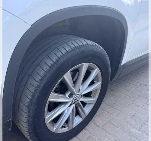 Bridgestone Dueler H/P 235/55 R17