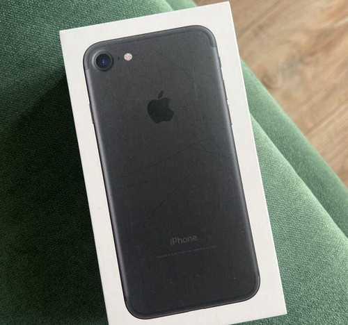 Коробка от iPhone 7 черная 32гб