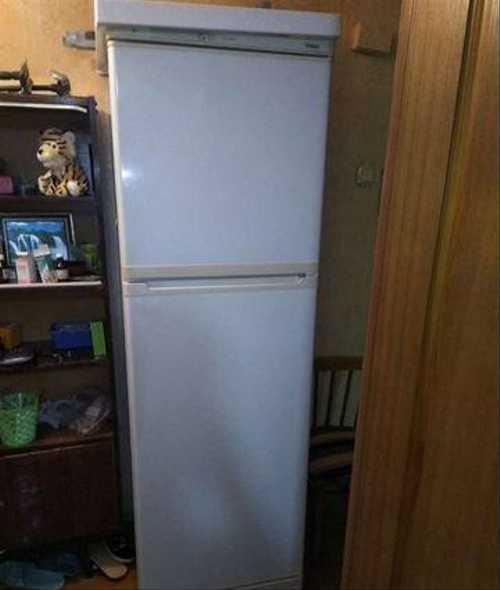Холодильник Stinol 110L в нерабочем состоянии