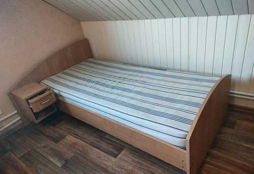 Кровать односпальная с тумбочкой с матрасом бу