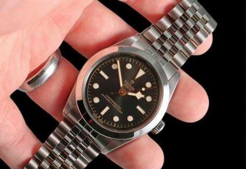 Часы Tudor Black Bay 39mm M79660-0001
