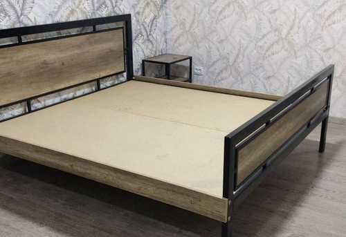 Кровать двуспальная металлическая
