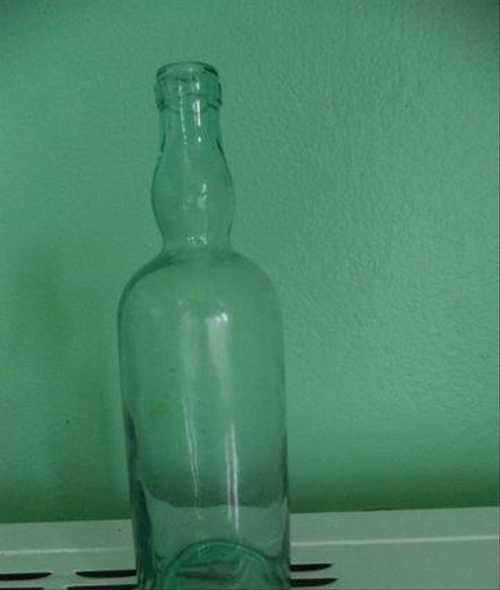 Бутылка коньячная старинная