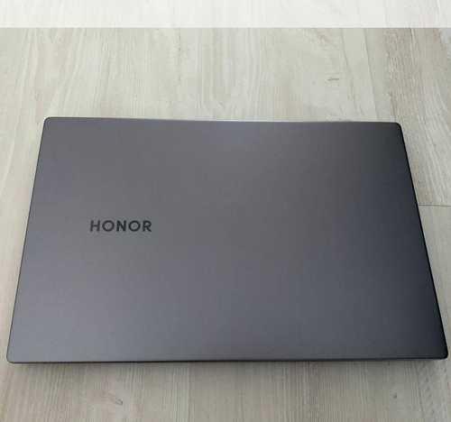 Ноутбук honor MagicBook x 15 на core i5