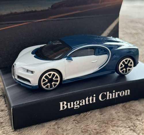 Модель автомобиля bugatti chiron 1:43