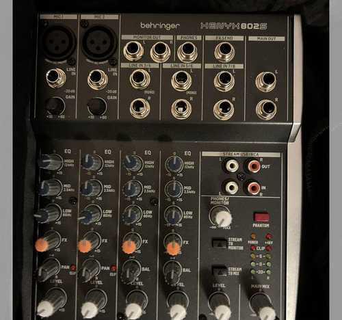 Микшерный пульт Behringer xenyx 802S с сумкой