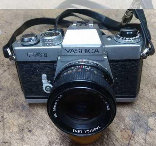 Пленочный фотоаппарат Yashica FR-II