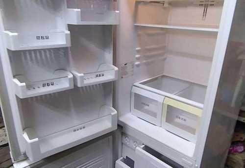 Продаётся холодильник samsung возможна доставка