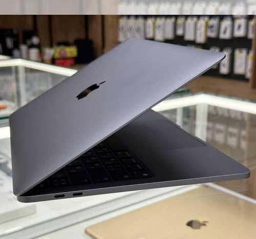 Apple MacBook Pro 13 M1 8/256Gb Space Gray