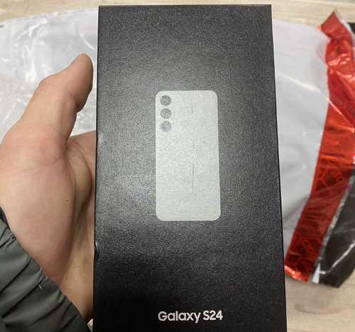 Samsung Galaxy S24, 12/256 ГБ