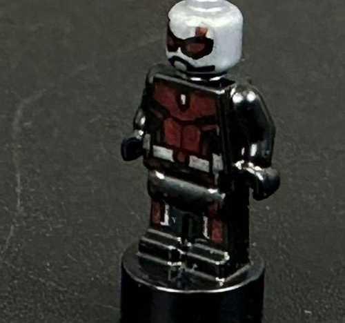 Lego Marvel Ant-Man (Scott Lang) Statuette