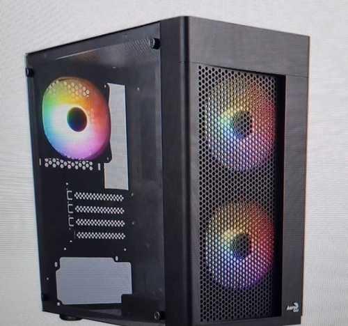 Корпус aerocool hexform v2