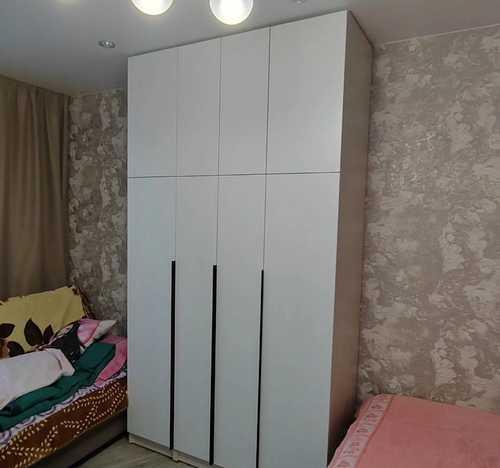Шкаф распашной IKEA
