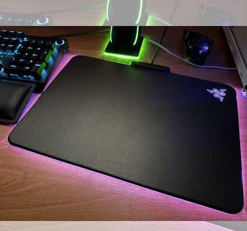 Коврик для мыши Razer Firefly Chroma